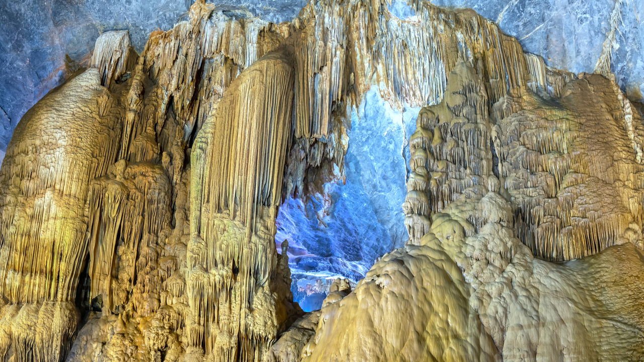 Minas Gerais tem a maior estalactite do mundo! Conheça a Perna da ...