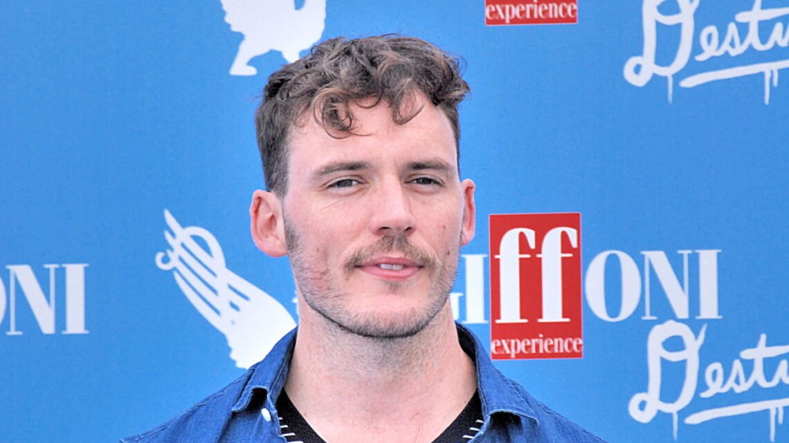 Com carisma e talento, Sam Claflin brilha em papéis memoráveis - Estado ...