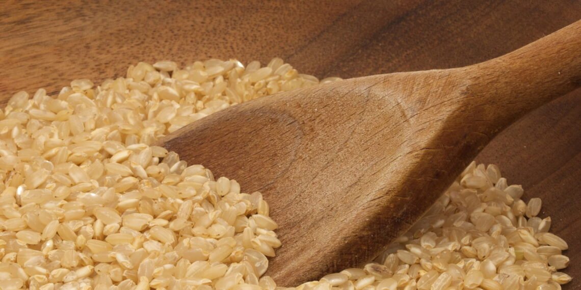 Conheça os 7 benefícios surpreendentes do arroz integral para sua saúde ...