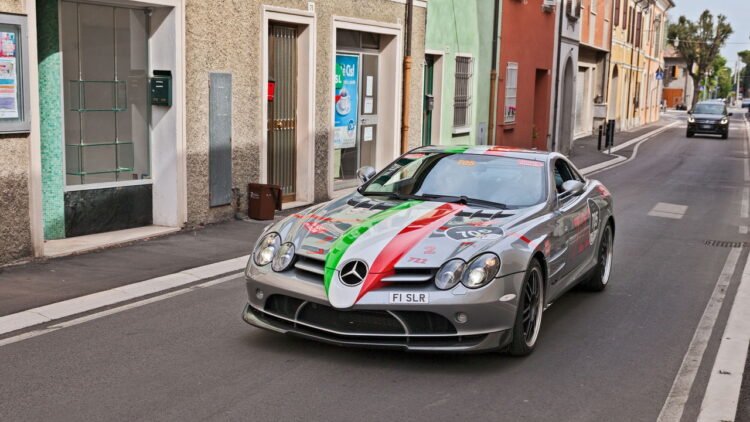 Conheça a Mercedes SLR McLaren! Quando duas super marcas se juntam e ...